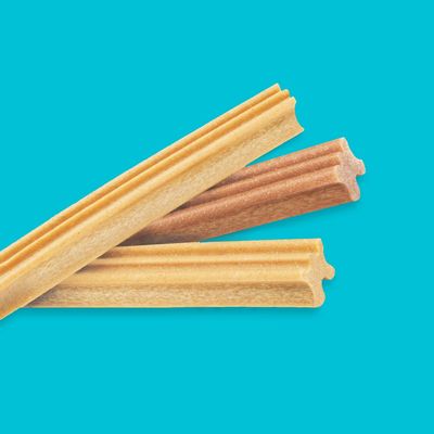 Misfits Nasher Sticks with Chicken & Beef Dog Treats | zooplus.co.uk